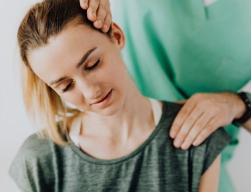 The Telltale Signs It's Time to See a Neck Specialist - Howell Allen Clinic